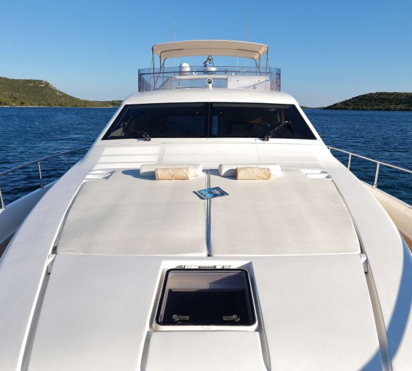 DOMINIQUE Yacht Charter Details, Ferretti | CHARTERWORLD Luxury Superyachts
